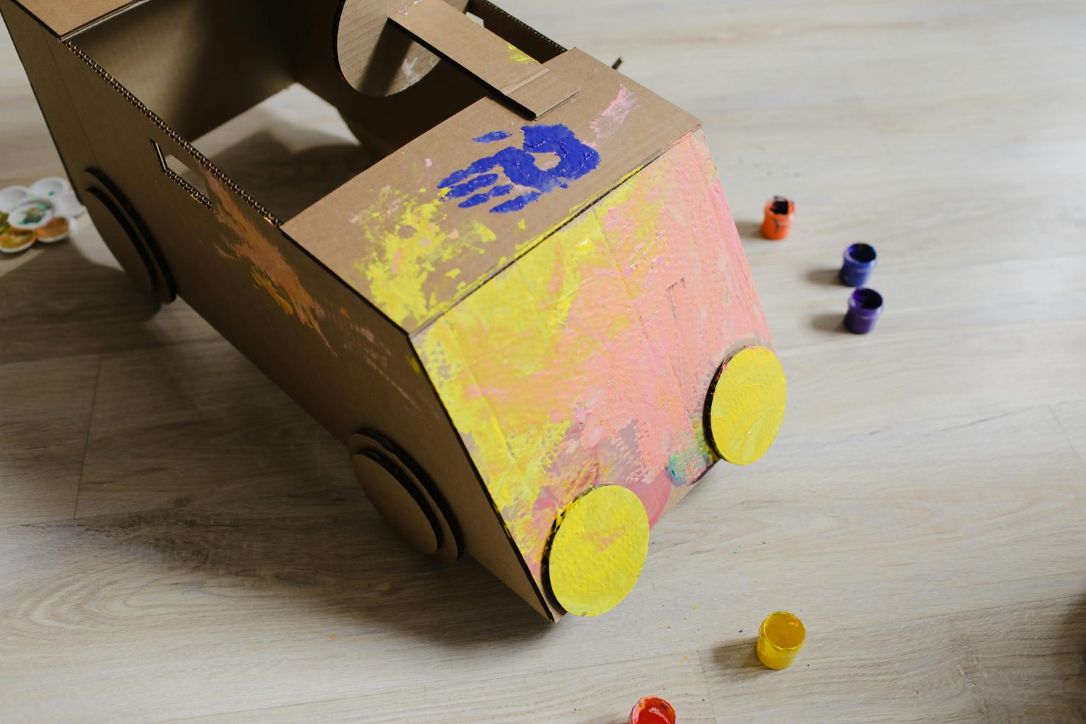 Crafting Fun: Easy Projects Using Everyday Items